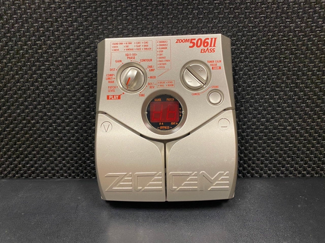 Zoom 506II Bass pedal used | Kevin's Rock And Roll Emporium LLC